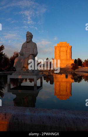 Statue of Ferdowsi Stock Photo - Alamy