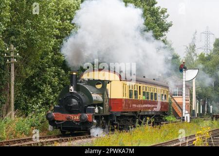 Didcot Railway Centre GWR Trojan 0-4-0 stem engine home of the Great ...