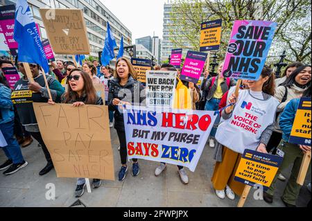 RCN Nurses Strike, St Thomas' Hospital, London. UK Stock Photo - Alamy