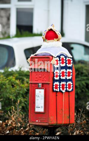 A King Charles coronation themed postbox topper in Isleworth, London ...