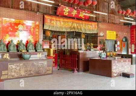 The Yanping Buddhist Temple, Taipei, Taiwan Stock Photo - Alamy
