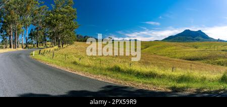 Road to Mount Barney National Park Stock Photo - Alamy