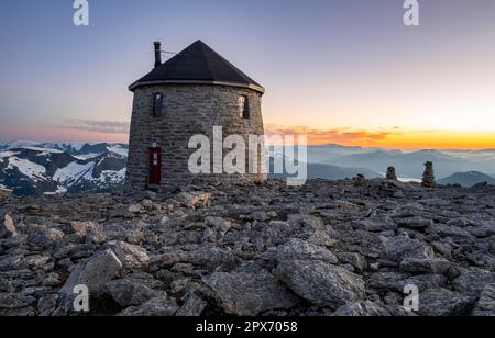 DNT's old mountain hut Skalatarnet, at the top of Skala, Loen, Norway ...