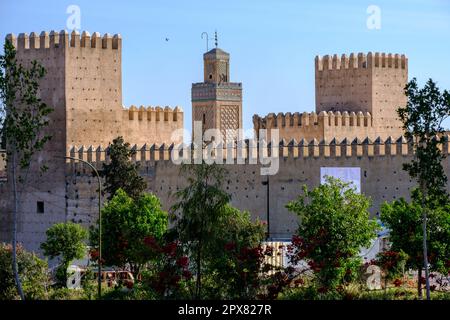 outer wall and mosque of Fes el-Jdid, morocco, africa Stock Photo - Alamy