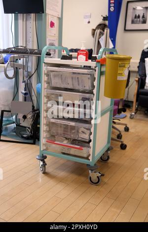 Surgical dressing trolley Stock Photo - Alamy