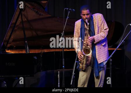 Xhosa Cole performing with Black Top at the Cheltenham Jazz Festival ...