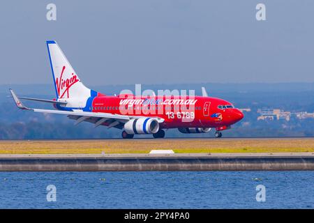 Aircraft movements at Sydney Airport on Botany Bay in Australia Stock ...