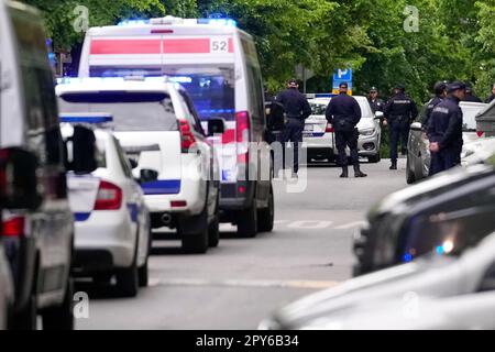 Police block streets around the Vladislav Ribnikar school in Belgrade ...