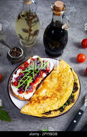 Vegetarian sandwich with fried onions and peppers Stock Photo - Alamy