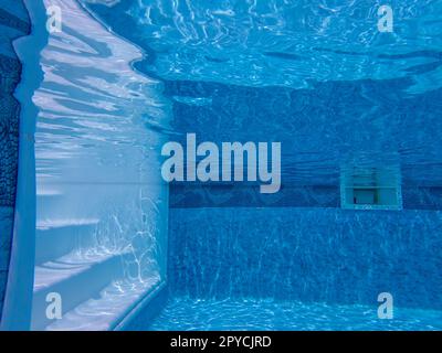 Underwater view of swimming pool with stairs Stock Photo - Alamy