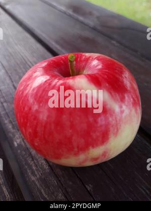 picture ripe red apples on a white background Stock Photo - Alamy