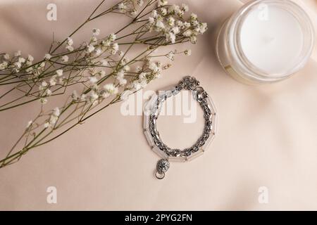 Bracelet and earrings made of natural stones. Natural mineral texture ...