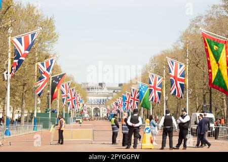 Preparations for the Coronation Parade in The Mall near Buckingham ...