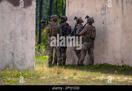 A Special Operations Surgical Team Airman with the 24th Special ...