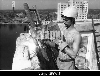 "For the Potsdam construction project ""Wilhelm- Külz-Straße"" this residential building at the ...