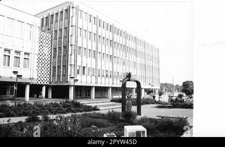 Potsdam Scientific General Library at the Platz der Einheit colonnade ...