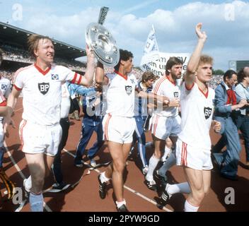 FB - BL , 34. Spieltag , Hamburger SV - Karlsruher SC 3:3 /29.05.1982 ...