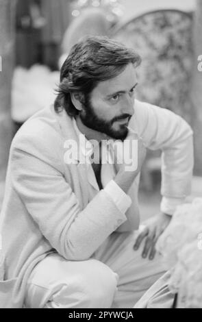 Director Helmut Dietl during filming of Monaco Franze. [automated ...
