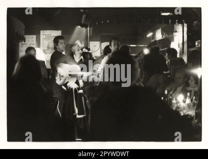 Kneipe Schwabinger Brettl Walter Novak, an institution in Schwabing ...