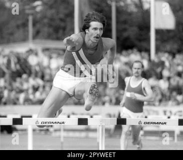 GDR Athletics Championships 1984 in Erfurt: Volker Beck (400m hurdles ...