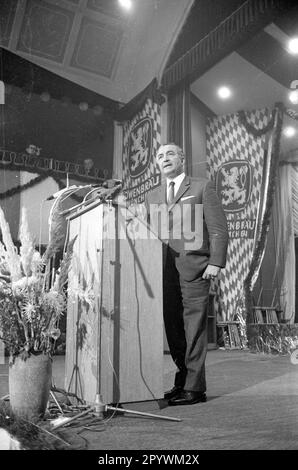 Erich Mende at an appearance during the Bavarian state election ...