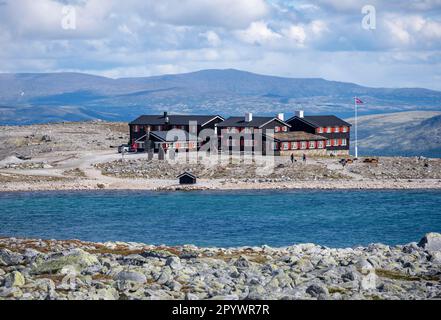 Snoheim mountain hut by a mountain lake, tundra, fells, barren ...