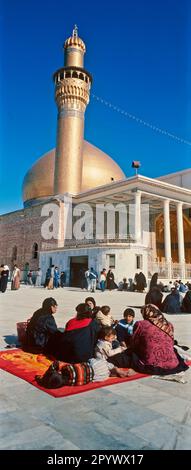 Al-Kadhimiya Mosque in Baghdad, Iraq, 1916 Stock Photo - Alamy