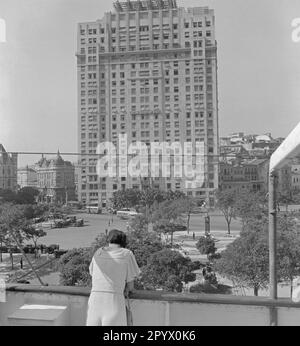 The high-rise La Prensa in Rio de Janeiro with an open space in front ...