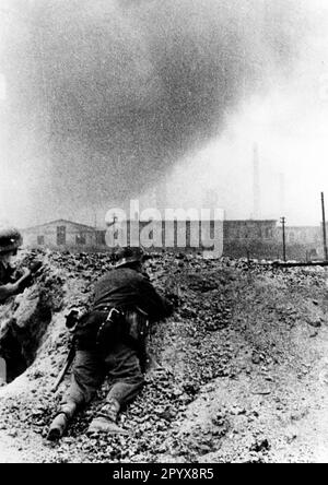 German soldiers during the fighting around Vyazma and Briansk. On the ...