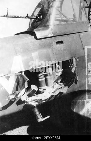 Stuka Junkers Ju 87 on an airfield. [automated translation] Stock Photo - Alamy