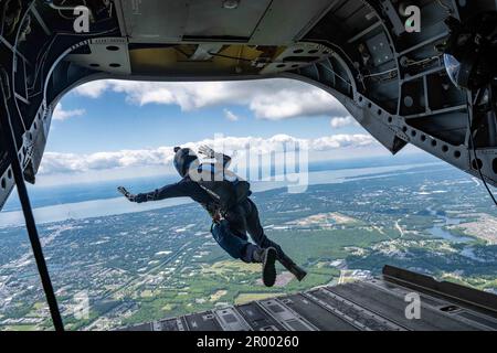 U.S. Air Force Cadet Georgia Beutler, USAF Wings of Blue team member ...