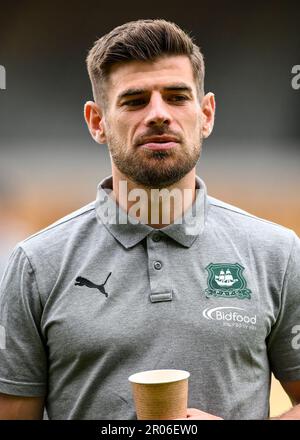 Joe Edwards #8 of Plymouth Argyle walks out before kick off during the ...