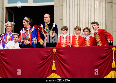 From left, Page of Honour Lord Oliver Cholmondeley, Prince George, Page ...