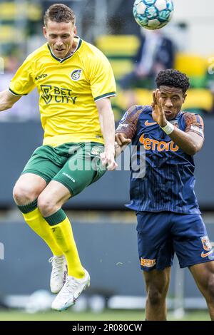 SITTARD - (l-r) Paul Gladon of Fortuna scores the 1-2 during the Dutch ...