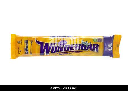 Cadbury Wunderbar Chocolate Candy Stock Photo - Alamy