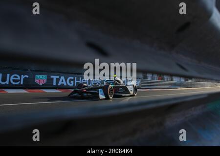 Sam Bird of Jaguar tcs Racing drive his single-seater during free ...