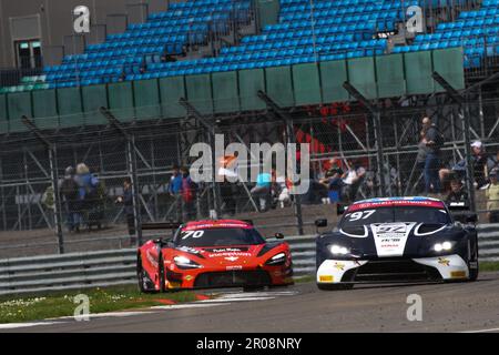 07 HOWARD Andrew, GUNN Ross, Beechdean Motorsport Ltd, Aston Martin ...