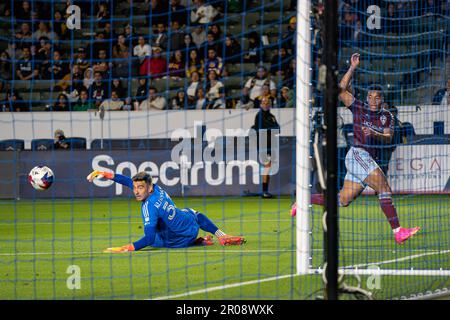 Los Angeles Galaxy goalkeeper Jonathan Bond (1) goes to pick up the ...