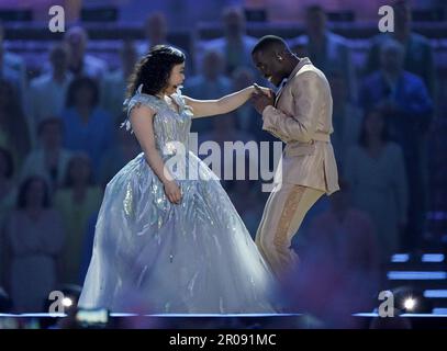 Mei Mac and Ncuti Gatwa performing at the Coronation Concert held in ...