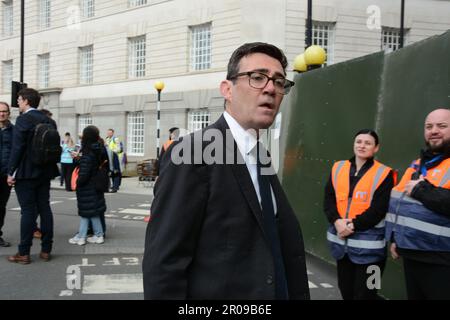 Andy Burnham arrives early for the coronation of King Charles III Stock ...