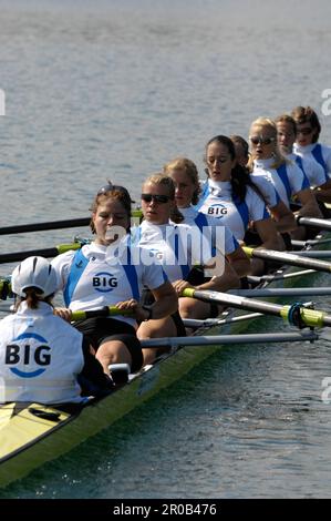 Der Deutsche Frauenachter mit: Elke Hipler ( Schlagfrau), Nina Wengert ...