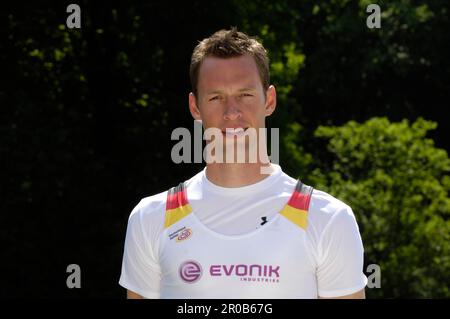 Der Deutschlandachter : Bernd Heidicker (Schlagmann) Philipp Stüer ...