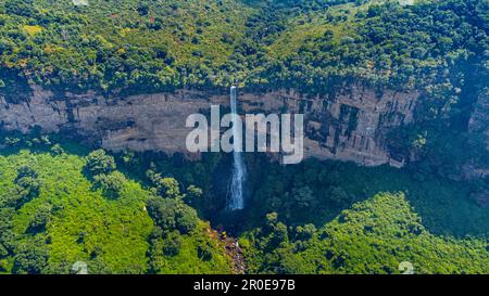 Ditinn waterfall, Fouta Djallon, Guinea Conakry Stock Photo - Alamy