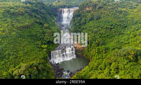 Kambadaga waterfalls, Fouta Djallon, Guinea Conakry Stock Photo - Alamy