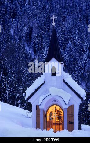 Chapel St. Johann in winter, Raisting, Upper Bavaria, Bavaria, Germany ...