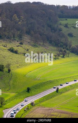Traffic on the A280, Longfurlong road, between Findon and Clapham in ...