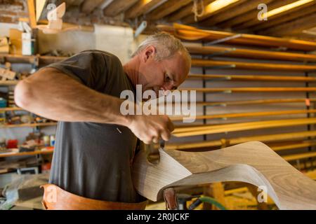 workshop of Venetian forcola and oar maker Saverio Pastor, craftsman ...