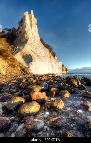 Isle Moen, Chalk Cliffs, Beach, Danmark sunset Stock Photo - Alamy