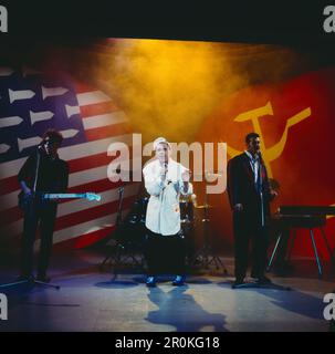 Holly Johnson (l) and Paul Rutherford (Frankie Goes To Hollywood) on 01 ...