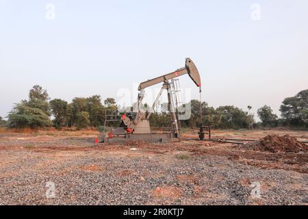Oil drilled out from Land, Crude oil resources petroleum from ...